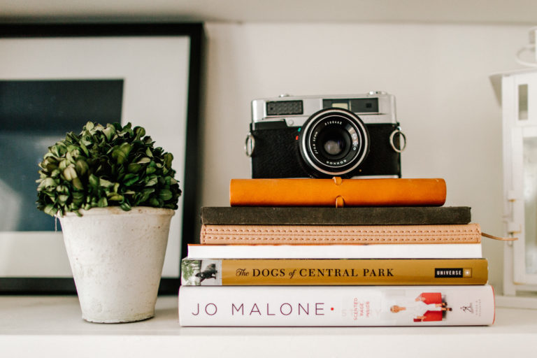 How to Decorate Preppy Bookshelves - Kelly in the City