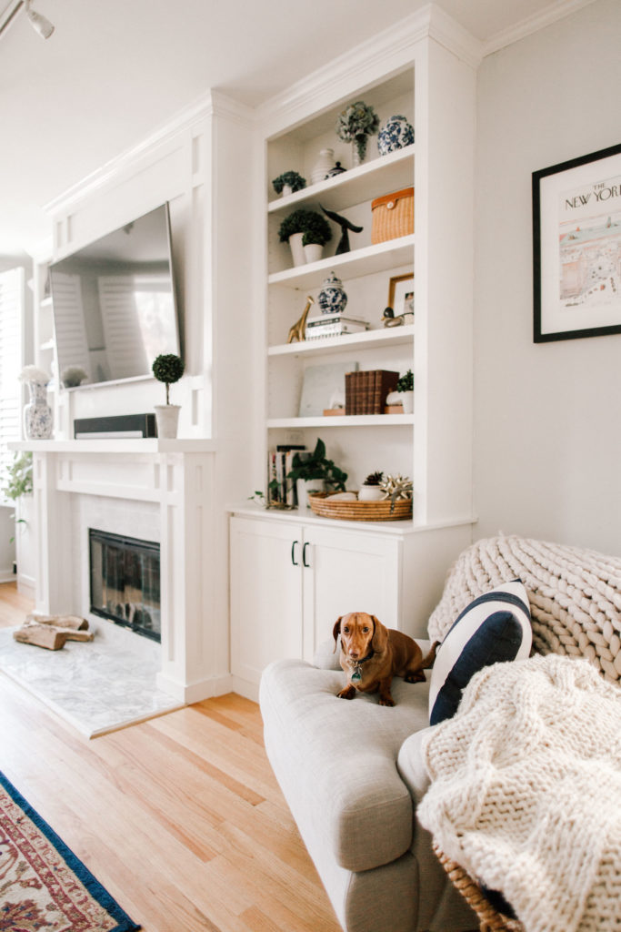 How to Decorate Preppy Bookshelves - Kelly in the City