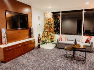 Swissotel Chicago Santa Suite & Elf-Decorated Rooms | Kelly in the City
