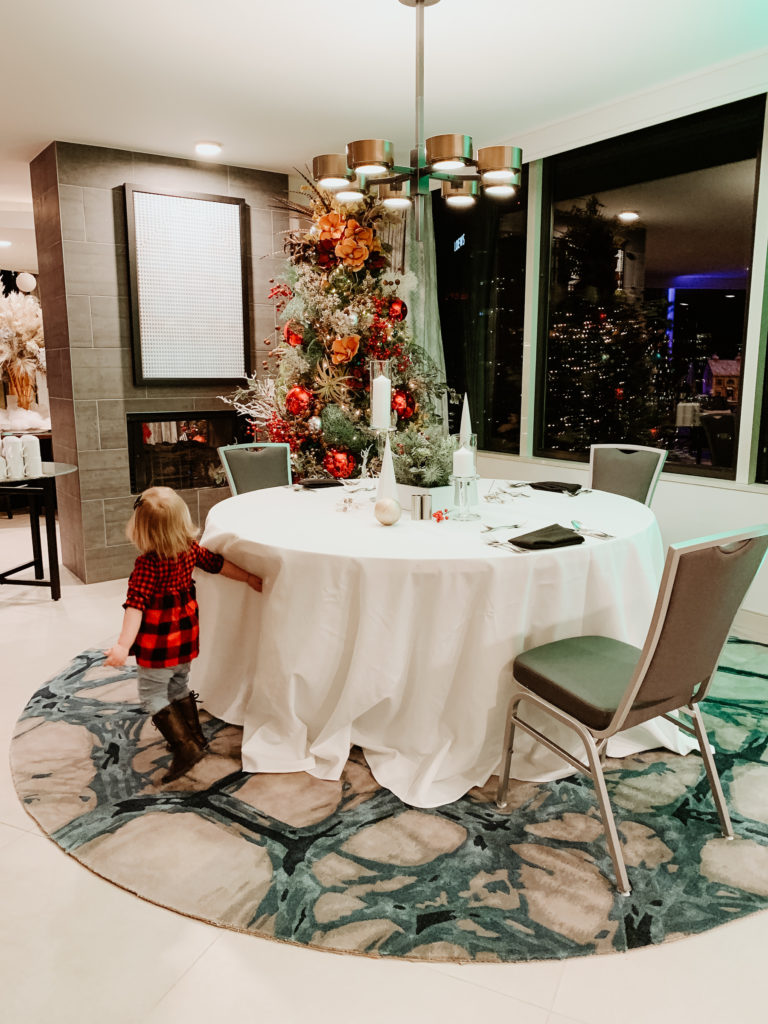 Swissotel Chicago Santa Suite & Elf-Decorated Rooms | Kelly in the City