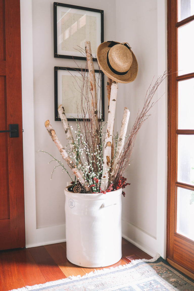 Preppy Lakehouse & The Last Lake Day | Kelly in the City