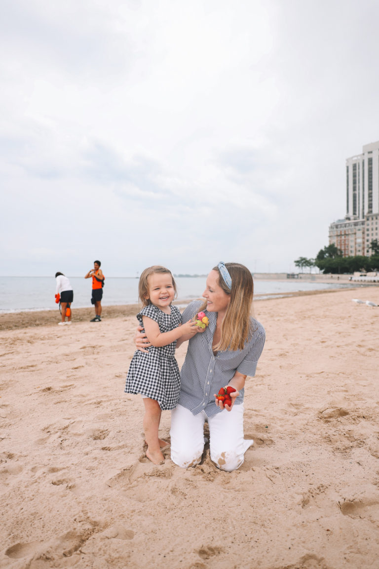 Oak Street Beach | Kelly in the City | Lifestyle Blog
